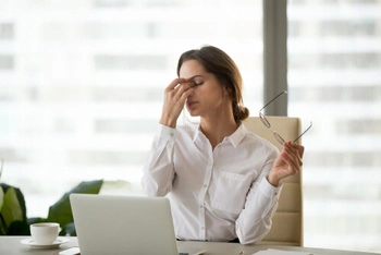 Sudden Blurred Vision: Causes, Signs, and When to Seek Care
